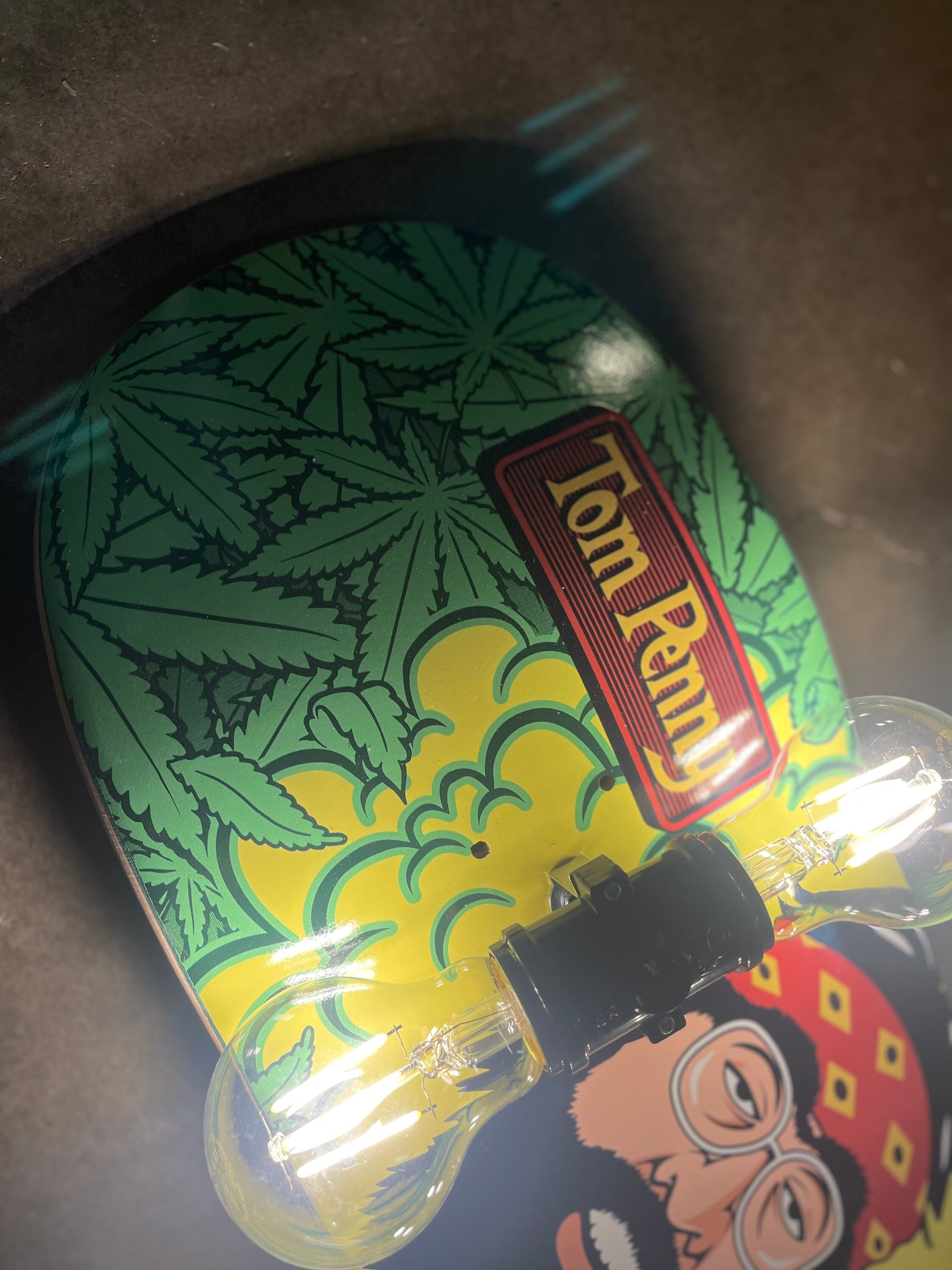 Cheech & Chong Flip Skateboard Lamp - Etsy Cheech & Chong Flip Skateboard Lamp - Etsy