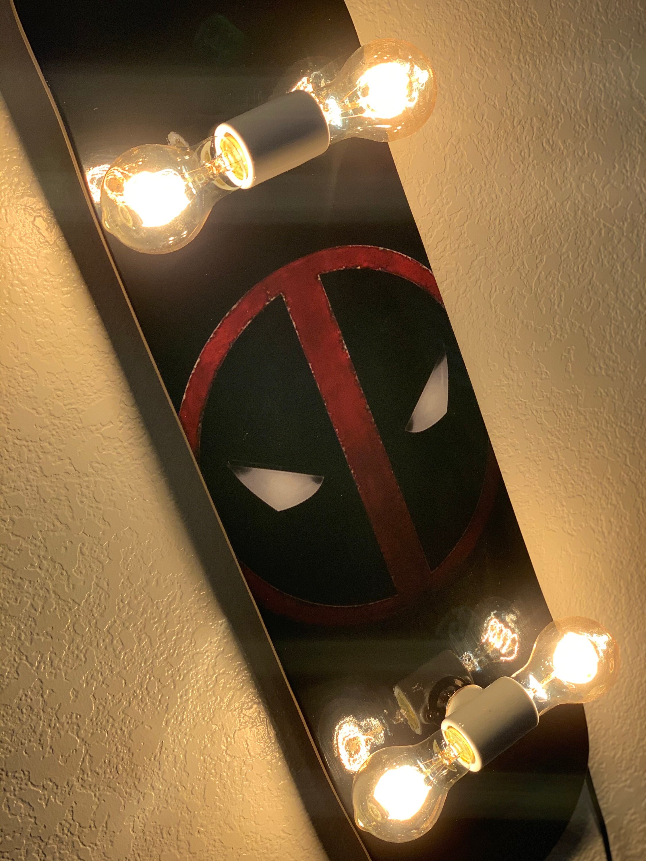 Deadpool Logo Skateboard Lamp - Etsy