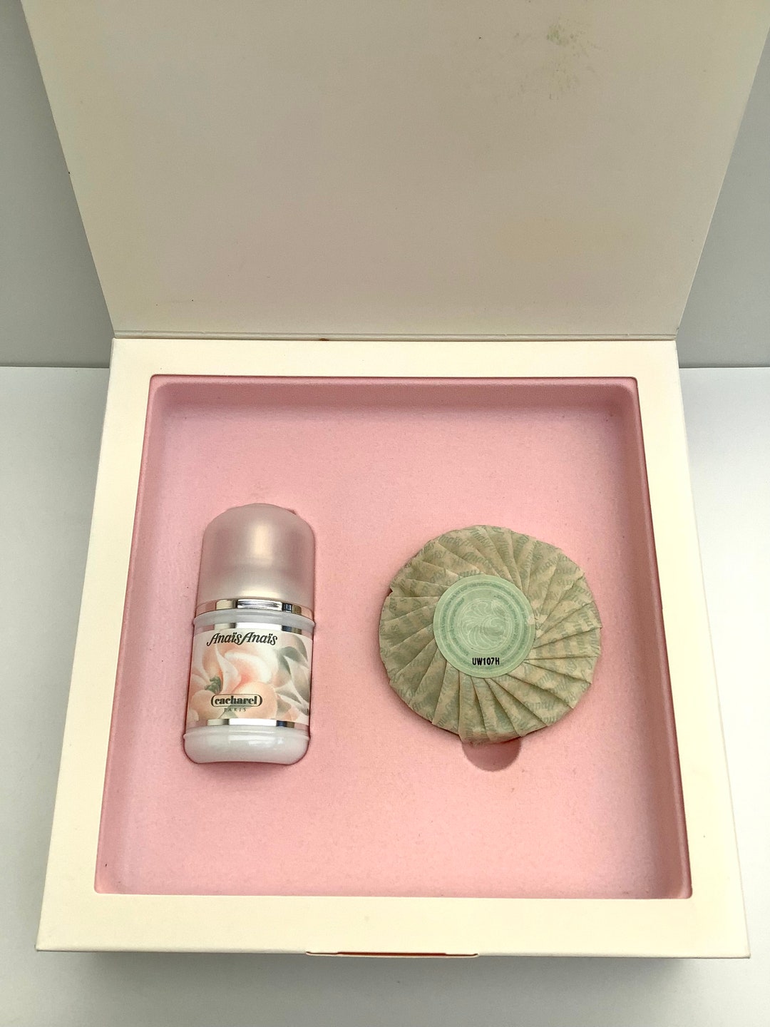 Anaïs Cacharel Box Set - Etsy