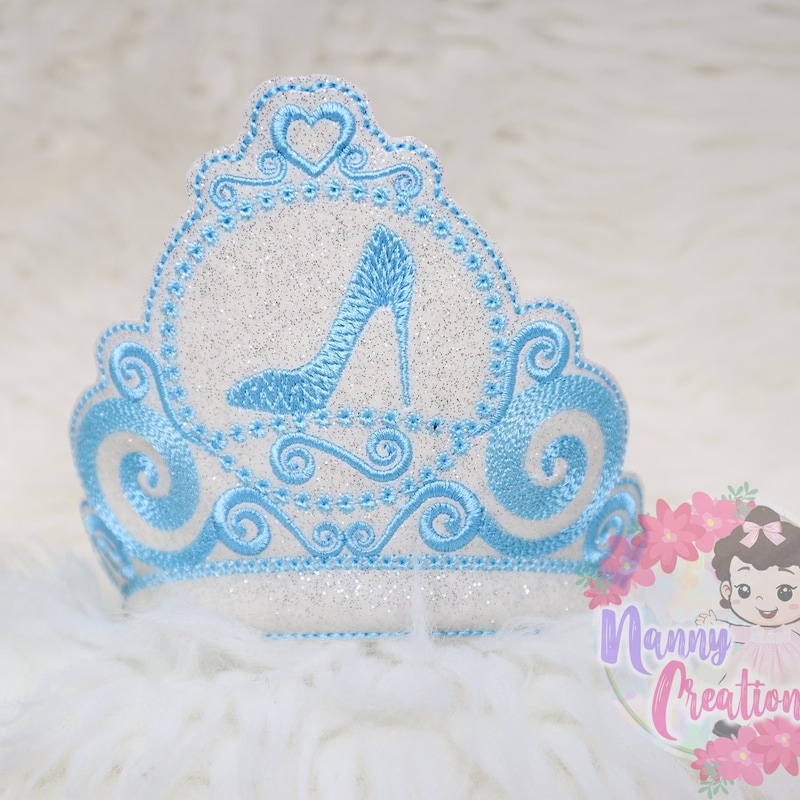 Cinderella Wreath - Etsy
