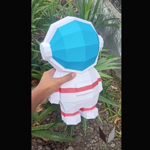 Astronaut Kid 3D Papercraft | DIY Paper Sculpture | Paper Model Pattern ...