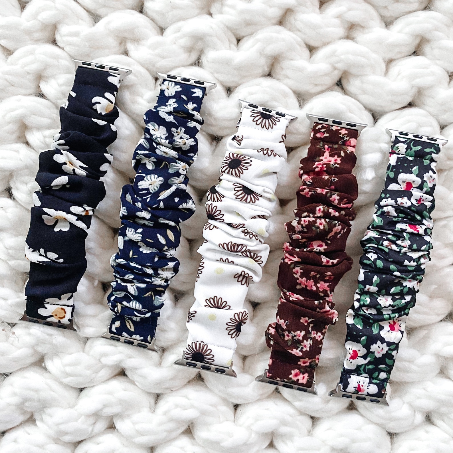 Apple Watch Scrunchie Band 38mm/40mm/41mm/42mm/44mm/45mm Size - Etsy