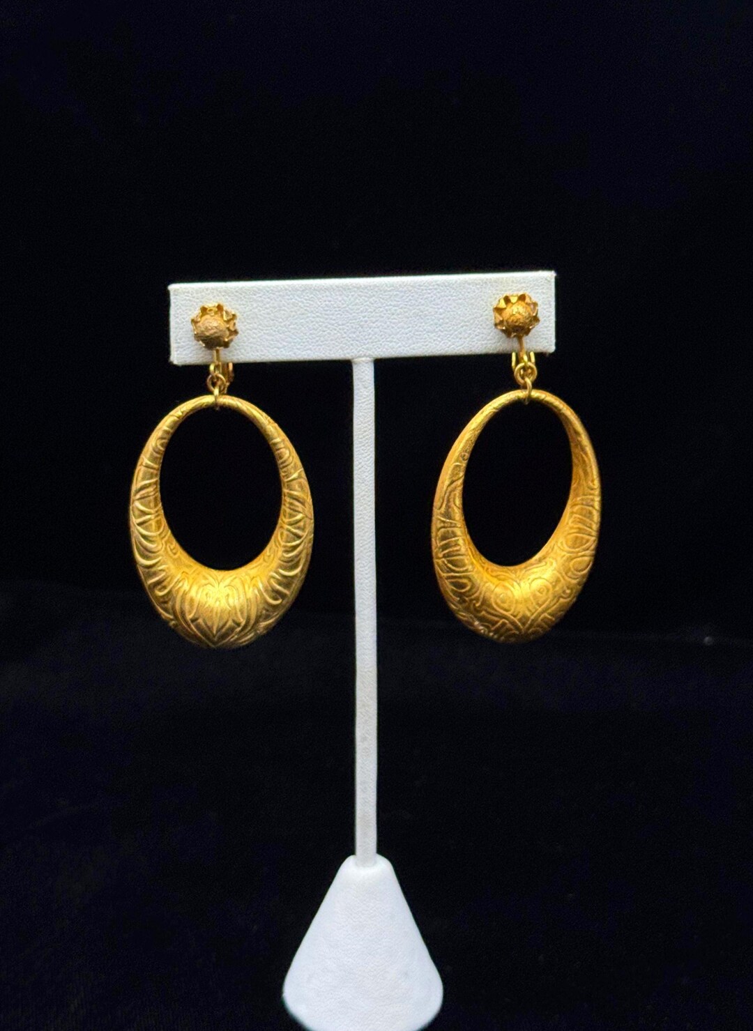 Vintage Miriam Haskell Gold Tone Loop Engraved Clip-on Earrings - Etsy