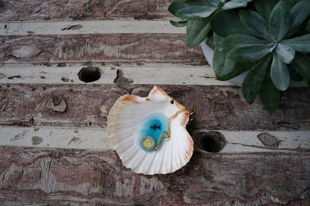 ORIGINAL Ring Dish Whale Resin Art, Ocean Jewelry Bowl, Gift-ideas for ...