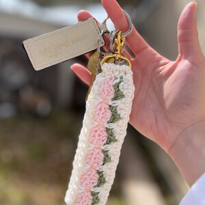 Crochet Tulip Keychain: Handmade Cotton Floral Keyring - Etsy