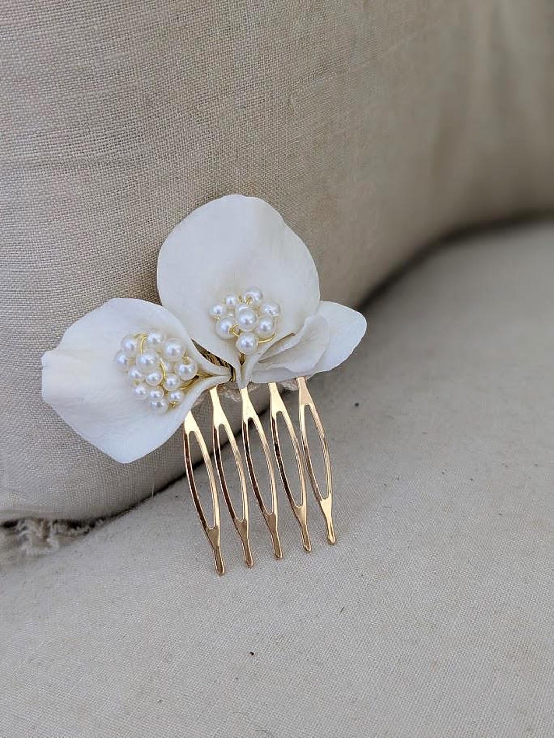 Irene Wedding Comb – Floral Elegance and Delicate Pearls - Etsy