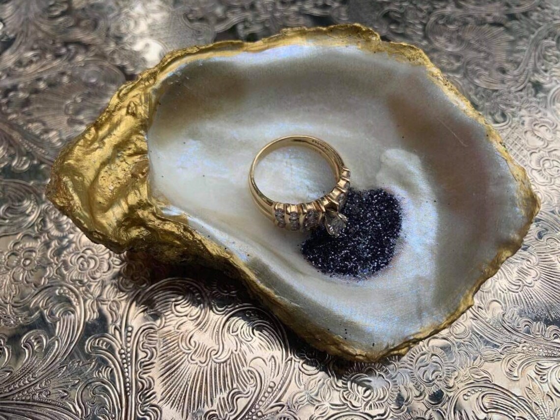 Customizable Oyster Shell Ring Holder | Etsy