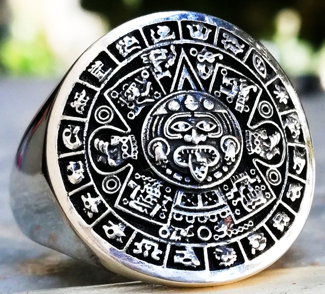Aztec Calendar Stone Pectoral Medallion Antique, Aztec Sun God Tonatiuh ...