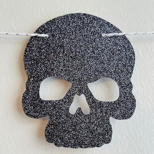 Skull Confetti, Halloween Decorations, Skeleton, Scary Decor, Black ...