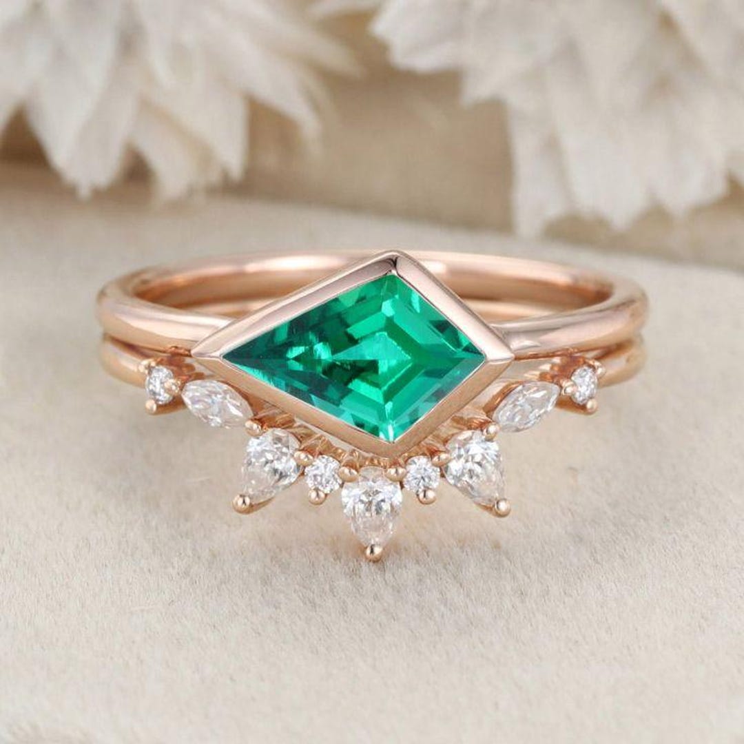 East West Bezel Set Kite Cut Lab Grown Emerald Engagement Ring 14k Rose ...