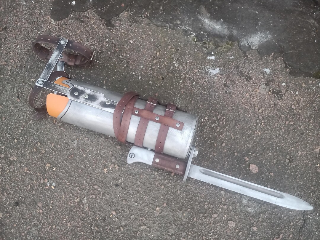 Prótese de mão de The Walking Dead Merle Dixon com baioneta. Cosplay de ...