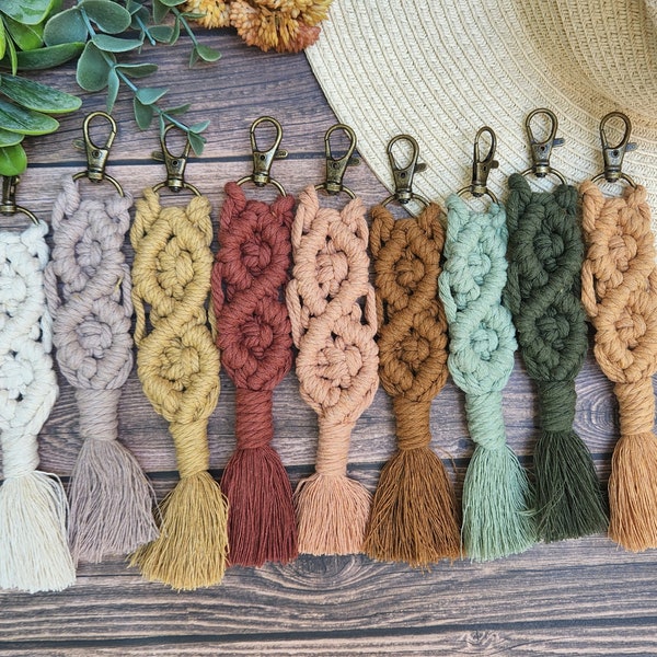 Infinity Macrame Keychain - Etsy
