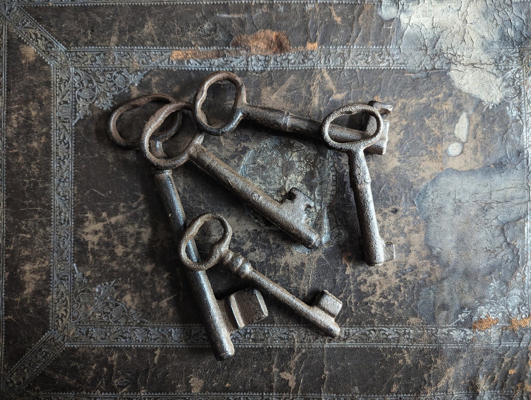 Keys to the Astral Gates : Cast Iron Keys, Antique Bunch of Keys ...