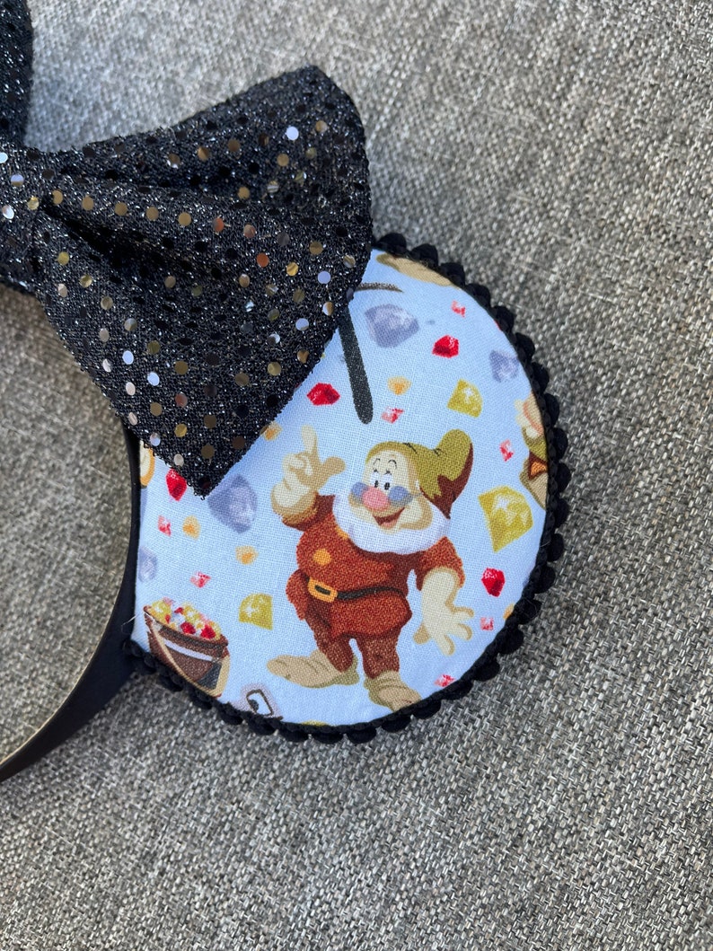 Snow White 7 Dwarfs Minnie Ears - Etsy