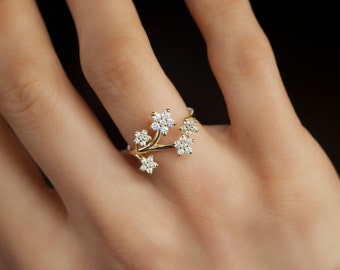 Flower Design Ring - Etsy
