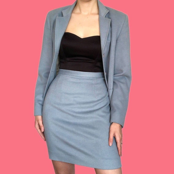 Stunning dusky blue super soft 2 piece suit UK 10 - Gem