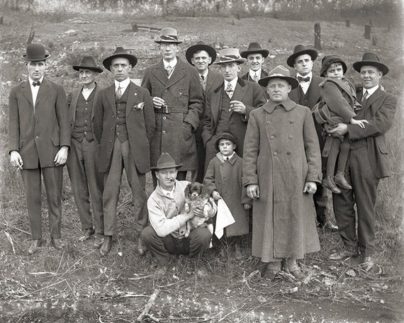 Group Photo of Men Including WWI Soldier. Taken in New York - Etsy