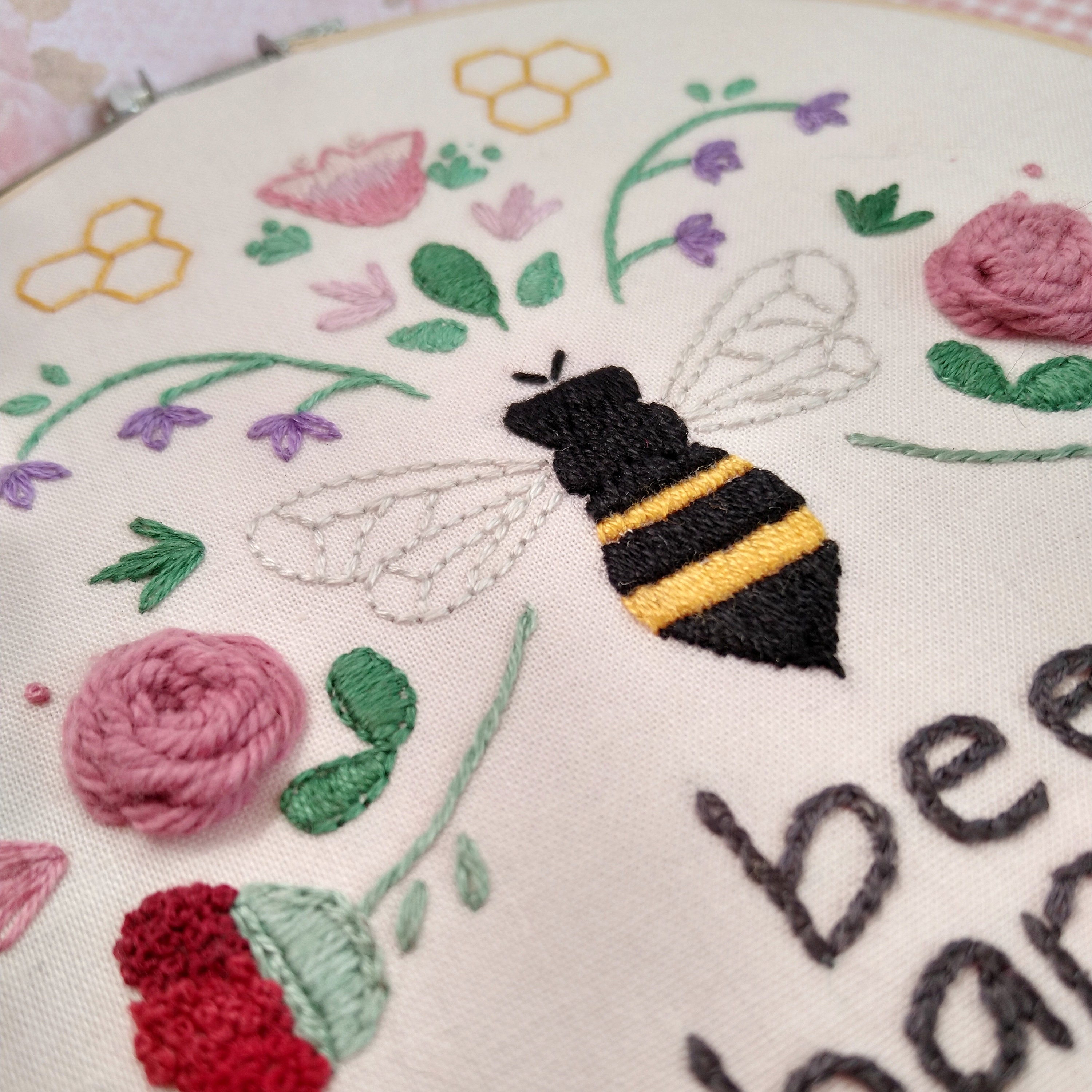 Bee Happy Digital Pattern for Hand Embroidery Printable - Etsy
