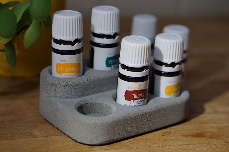 Concrete Esstianal Oil Display, Minimalist Oil Display, Natural/earthy ...