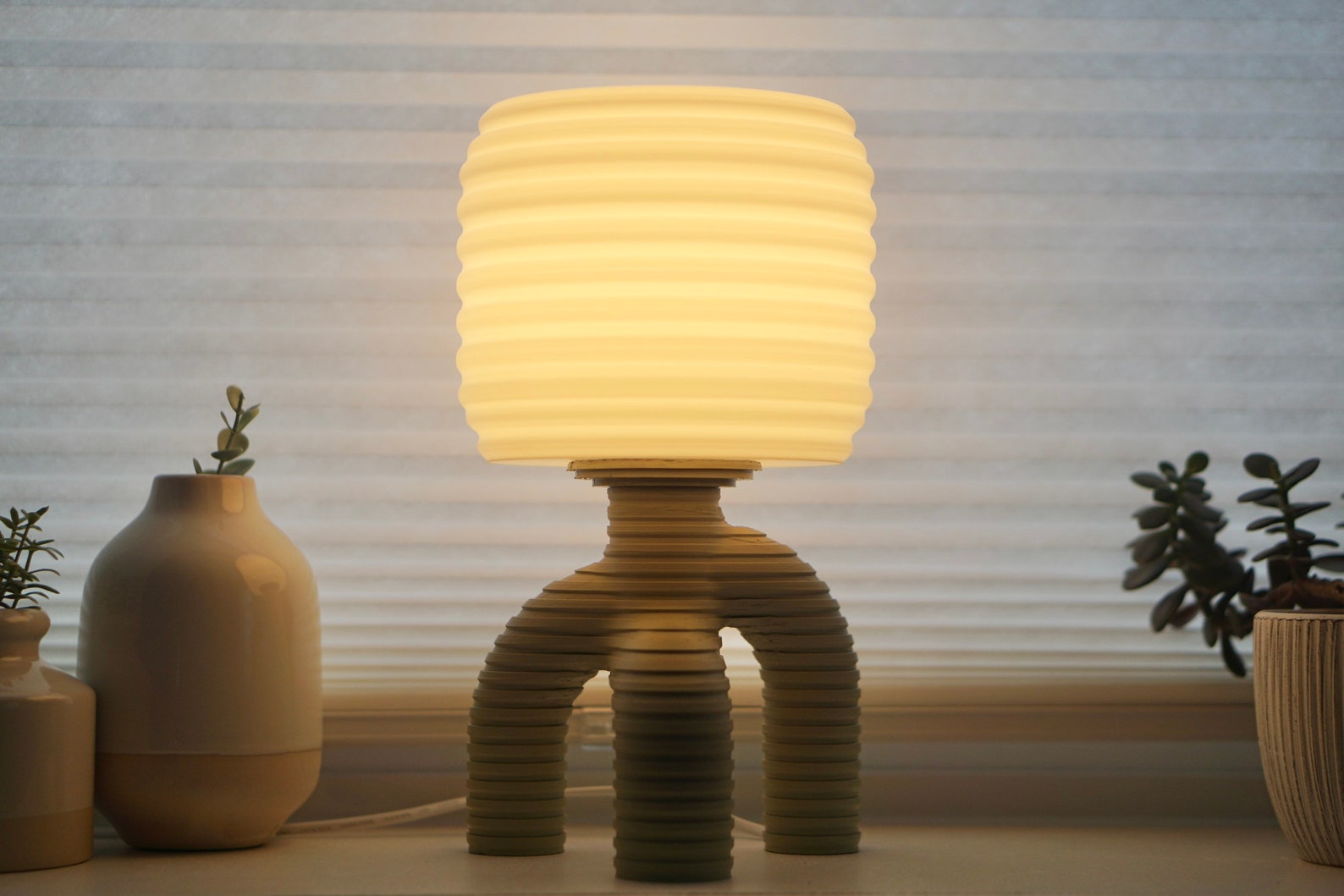 SQUIGGLE Table Lamp Modern Accent Lamp Futuristic Lamp - Etsy