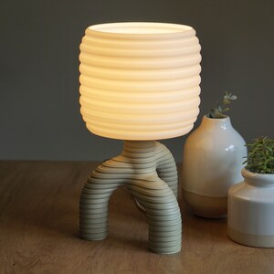 SQUIGGLE Table Lamp - Modern Accent Lamp - Futuristic Lamp - Modern ...