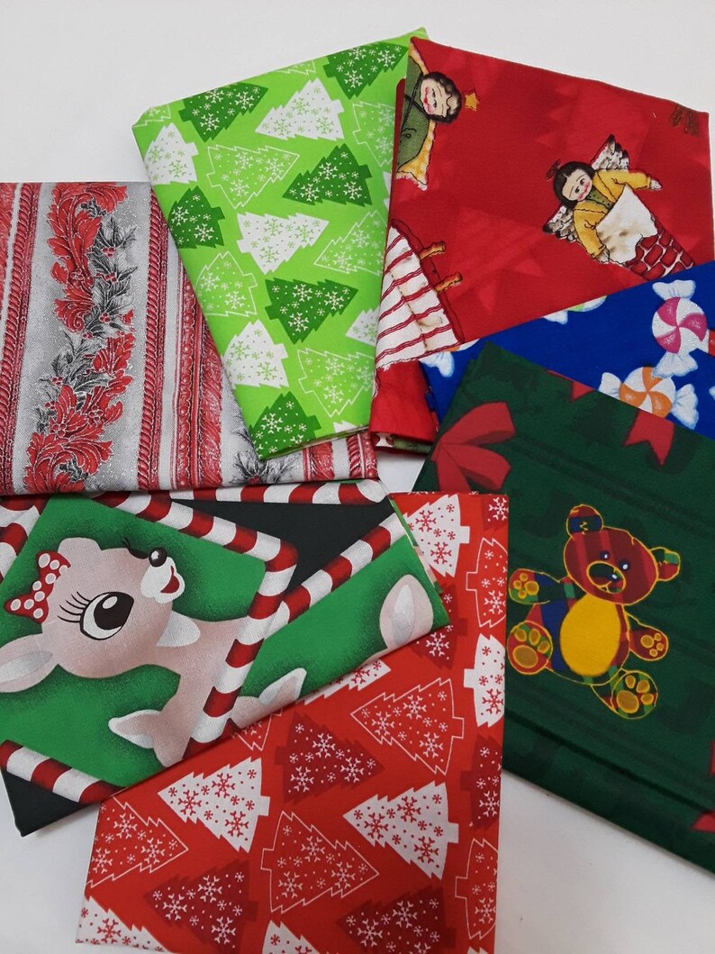 Christmas Fabric Fat Quarter Bundle 7 Different Fabrics Etsy