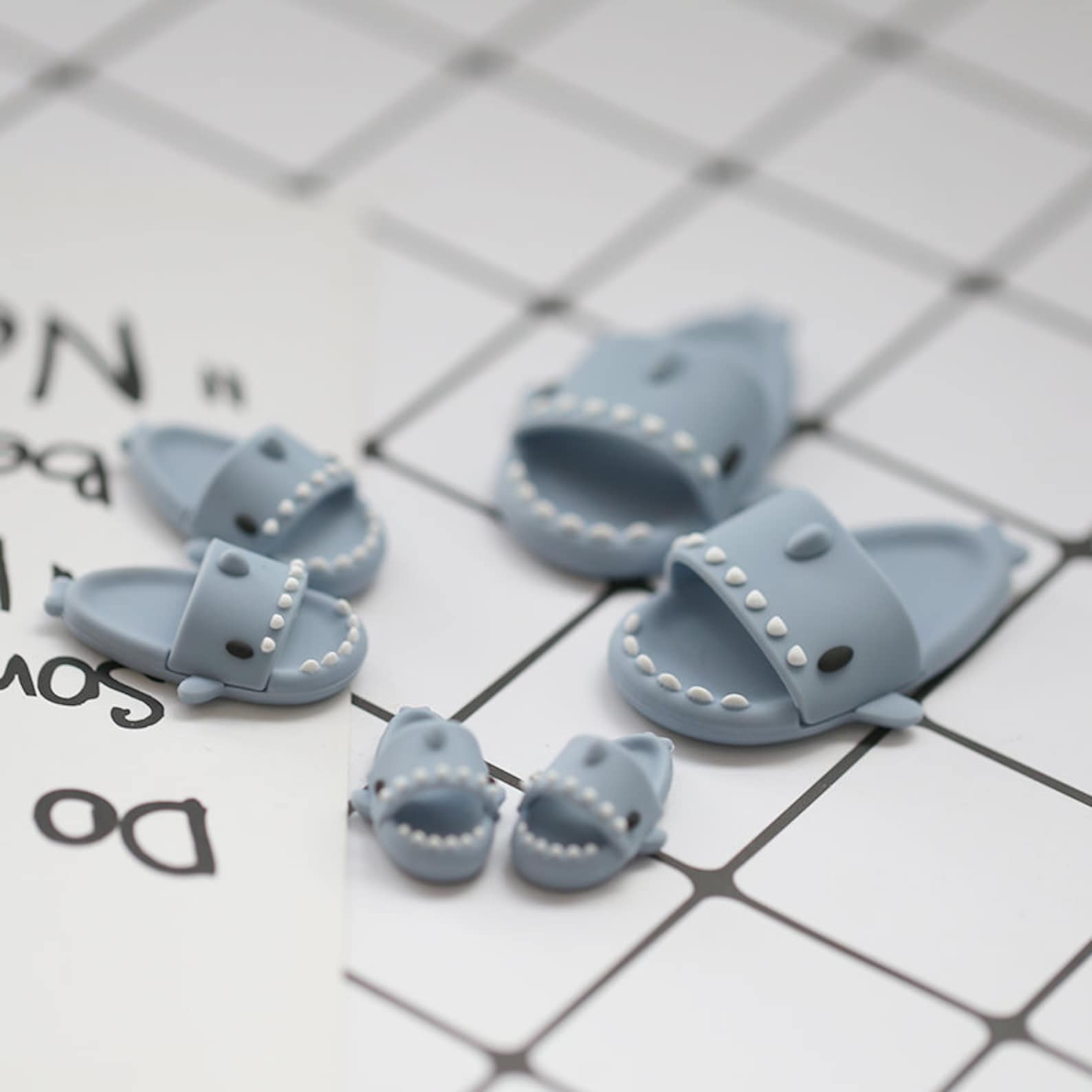3 Pairs of Shoes Very, Very Funny, Wearing Slippers, Can Make a ...