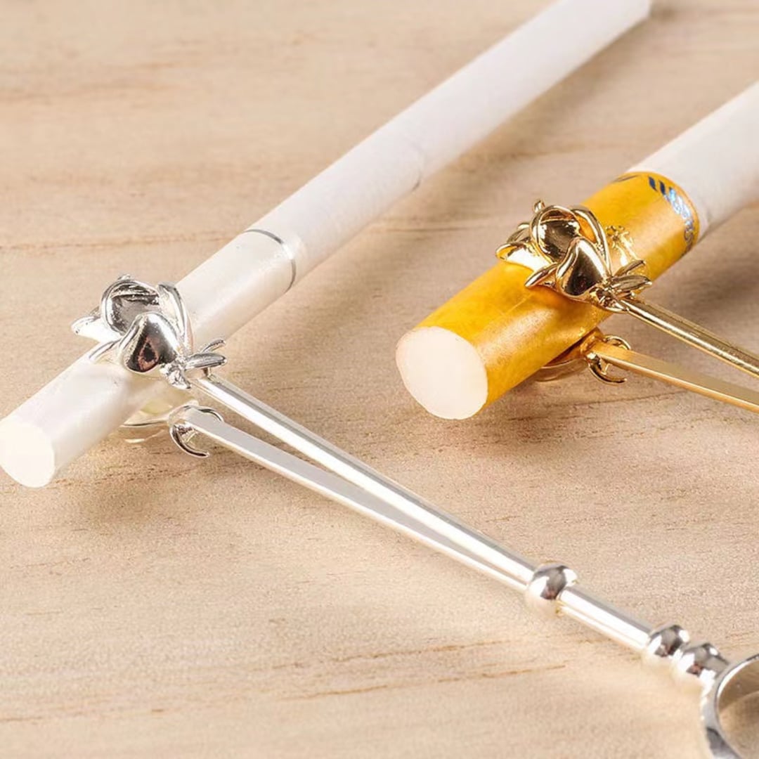 Creative Finger Clip Cigarettes Holder Ring, Animal Cigarette Holder ...