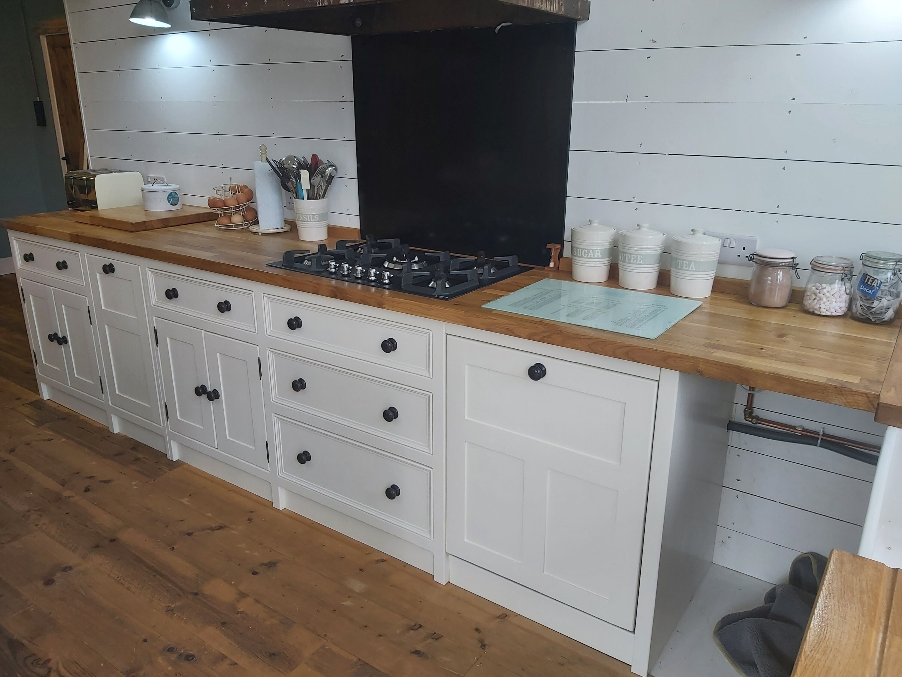 Handmade Traditional Freestanding Shaker Style Cottage Kitchen Painted ...