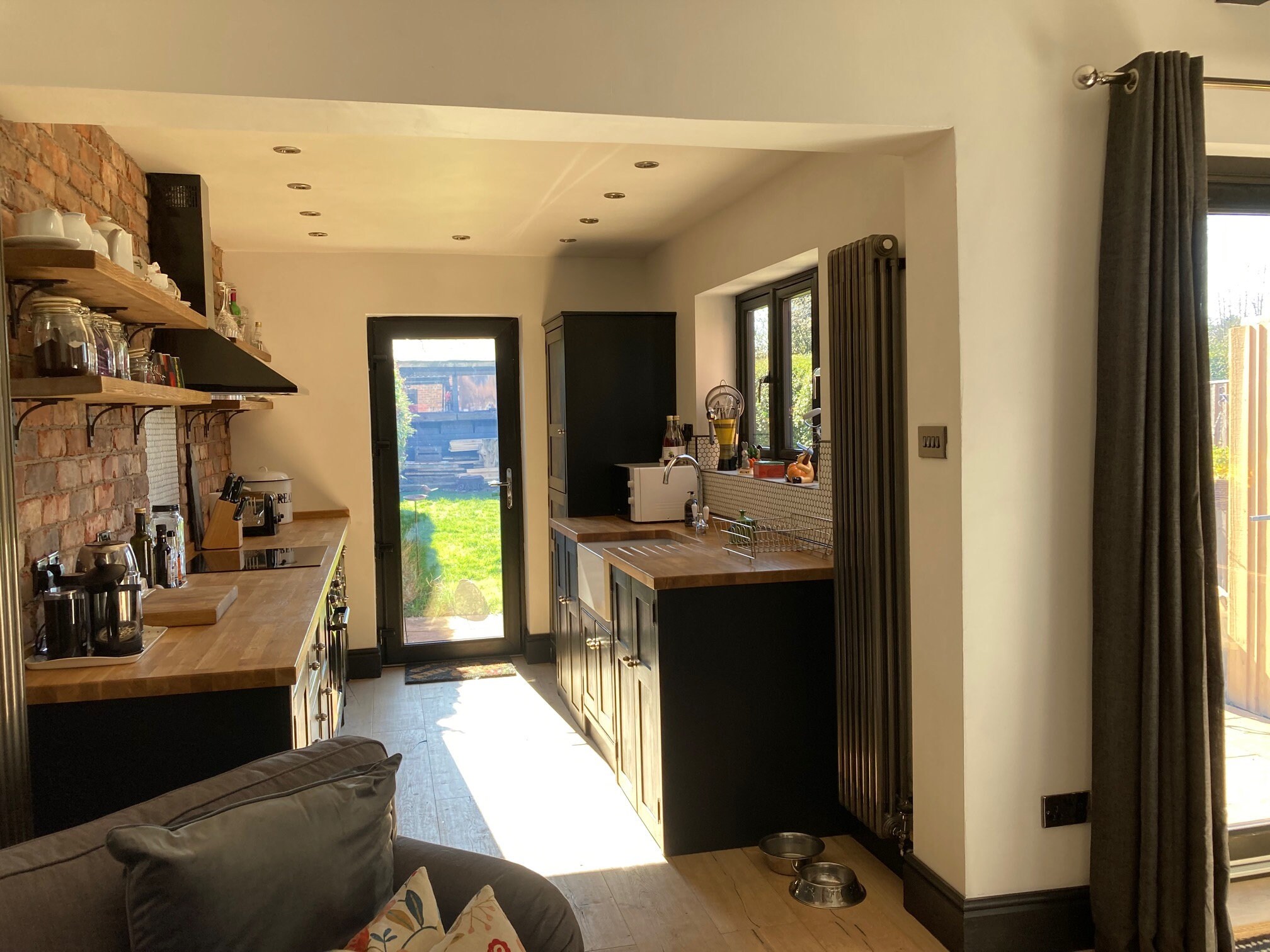 Handmade Traditional Shaker Style Cottage Kitchen Painted in the Colour ...
