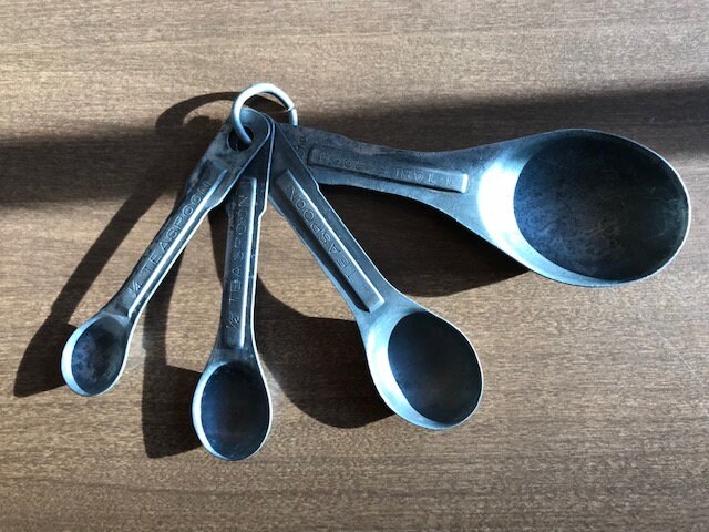 Vintage Metal Measuring Spoons Kitchen Decor set of 4 With - Etsy