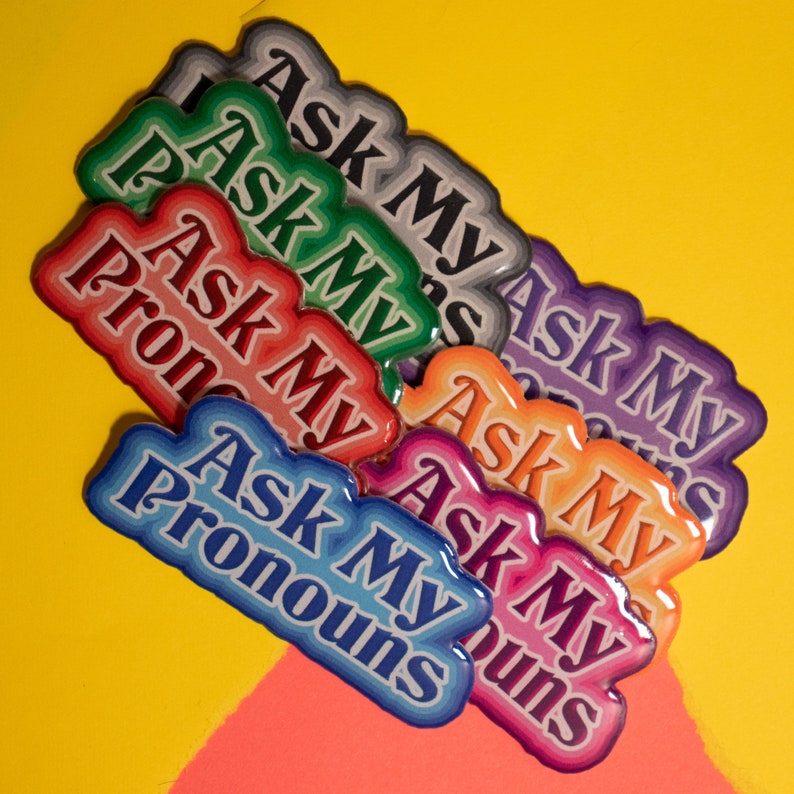Custom Bold Pronoun Pins - Etsy
