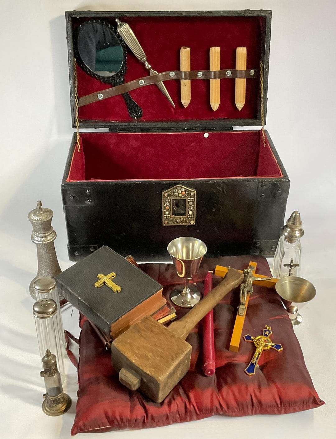 Vintage Vampire Hunting Kit Gothic Curiosity in Black Wooden Chest ...
