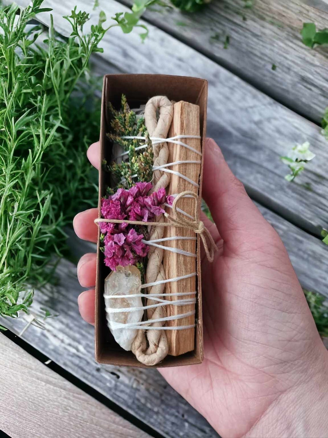 White Sage Smudging Bundle Gift Set With Crystal / Palo Santo / Crystal ...