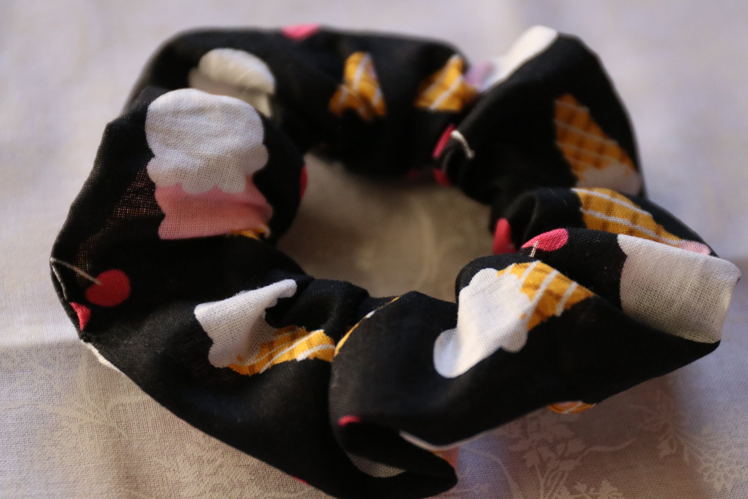 Stranger Things Scoops Ahoy Ice Cream Inspired Scrunchie Pack of 3 ...