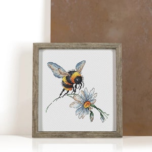Bumblebee Cross Stitch Pattern PDF, Woodland Insect Cross Stitch, Bee Cross Stitch, Flowers ...