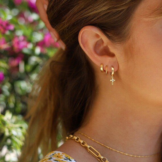 Gold Cross Hoop Earrings18k Gold Cross Huggie Hoops - Etsy UK