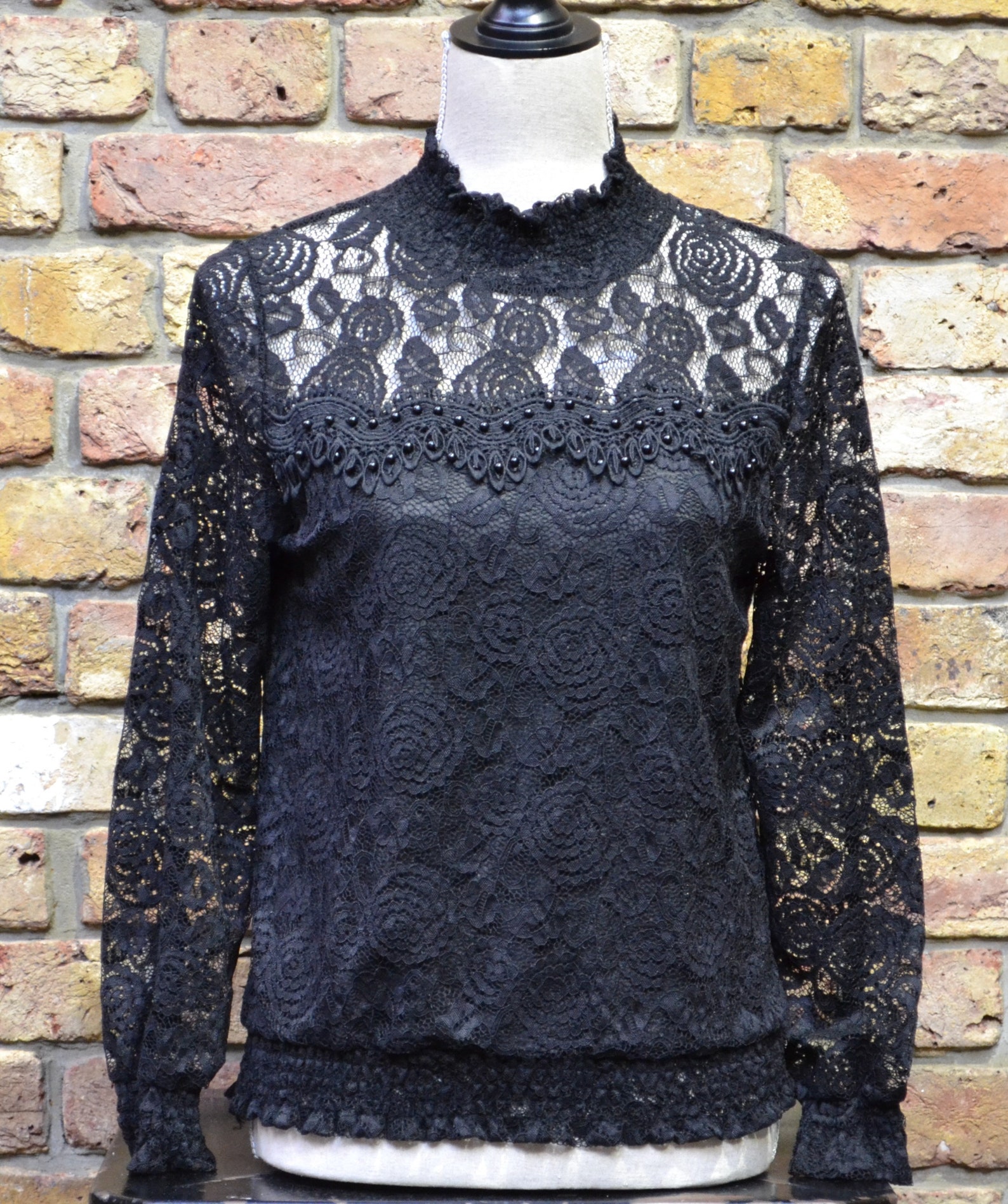 Dote Vintage Black Lace With Lining Inside Combanasi Black Pearl Ruffle ...