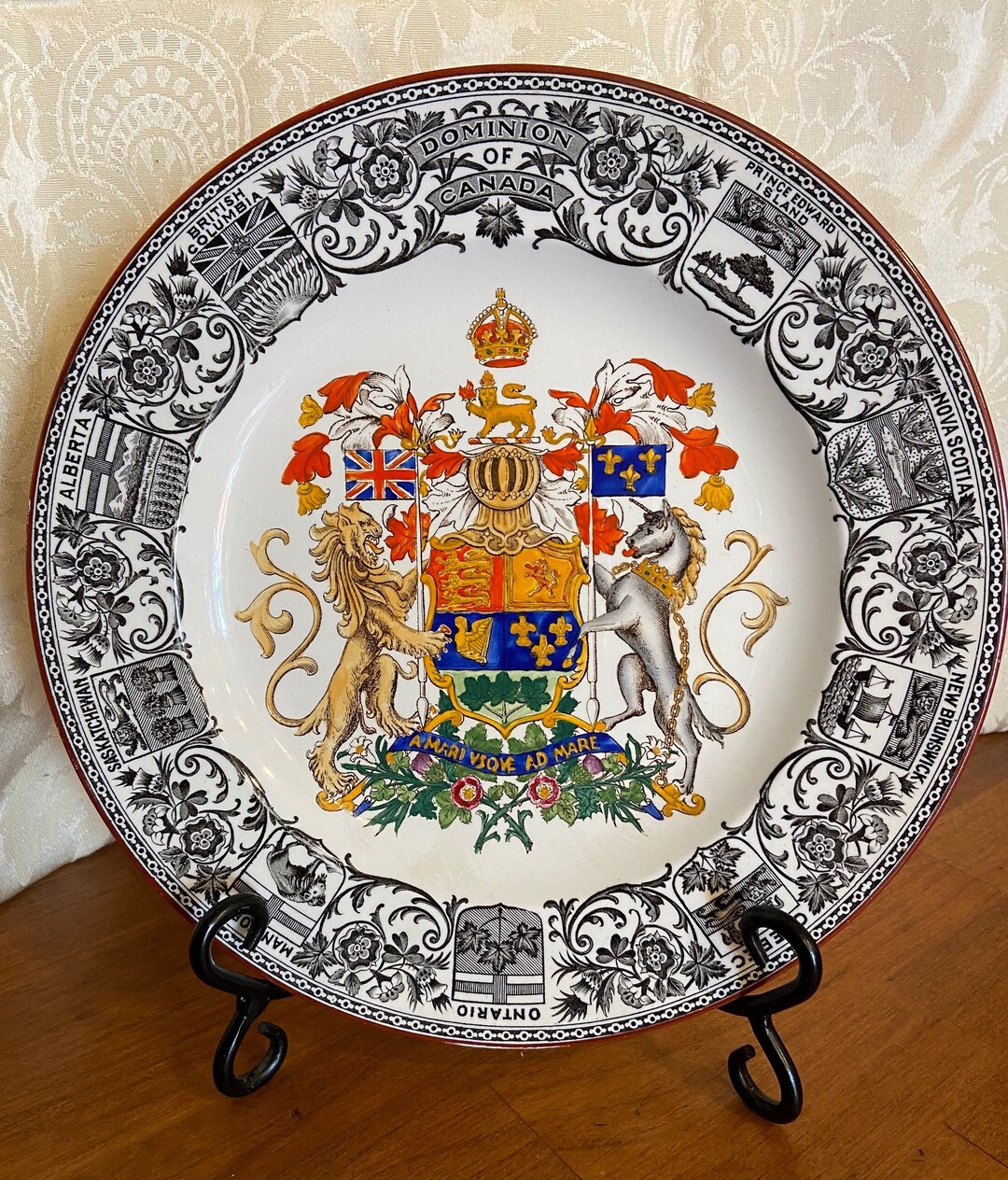 Domain of Canada Coat of Arms Wedgwood 10" Decorative Plate - Etsy