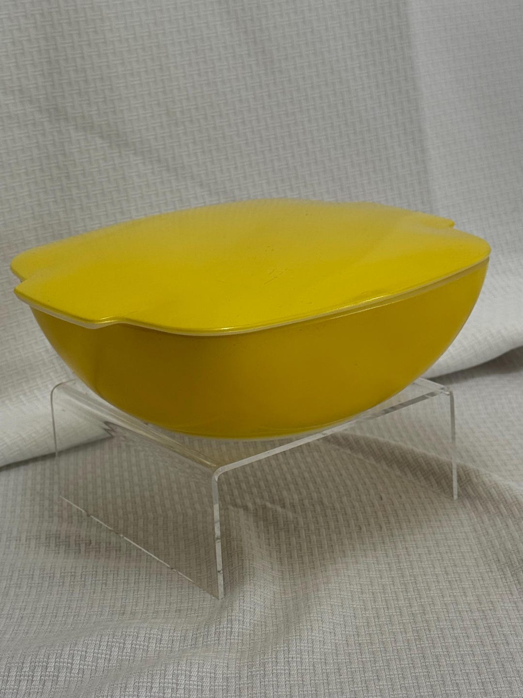 MCM 1950s Pyrex Lemon Yellow With White Interior Square Serving Bowl ...