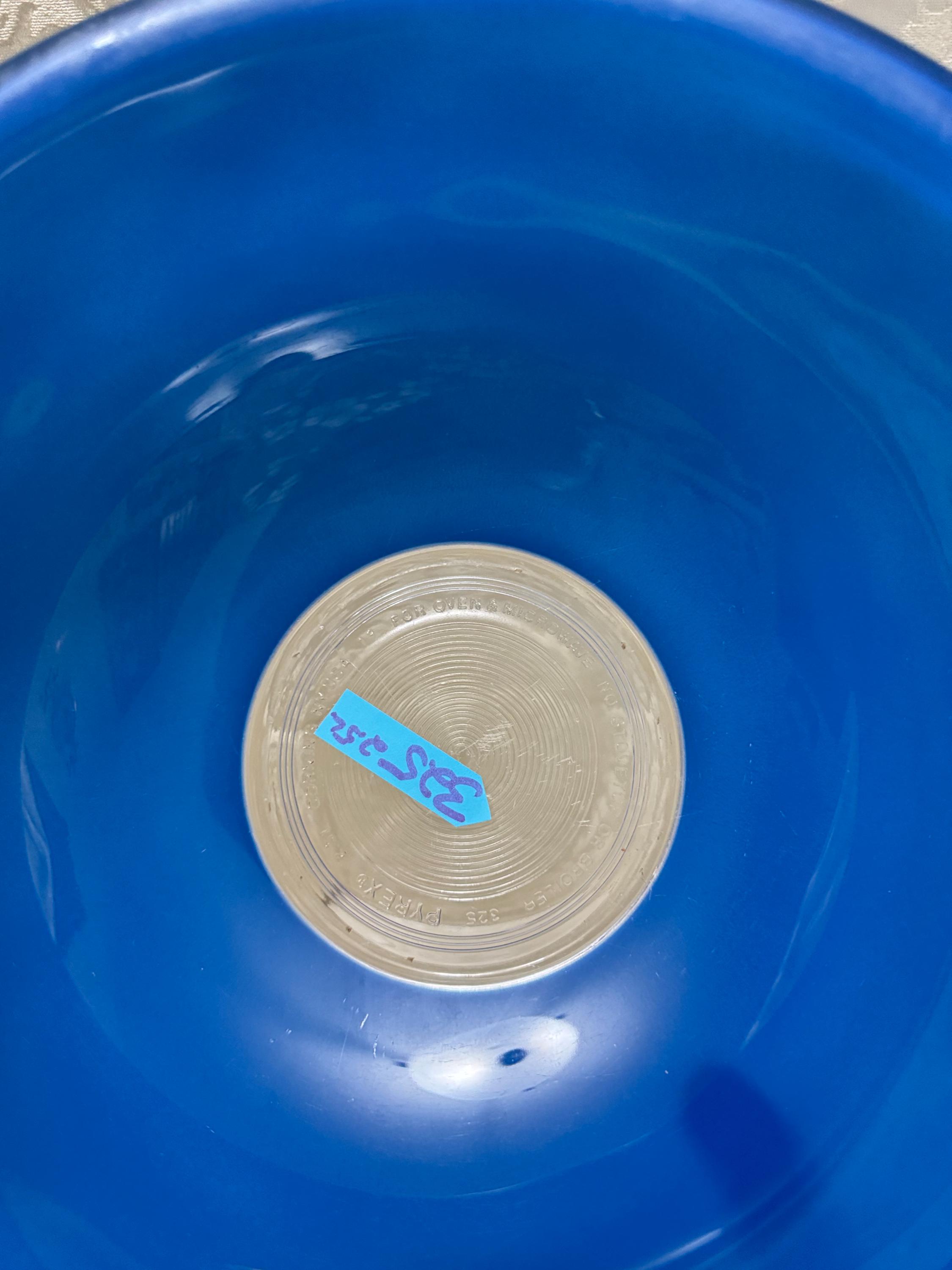 Pyrex Set of 3 Primary Colors Nesting Mixing Bowls #322, #323 and #325 ...
