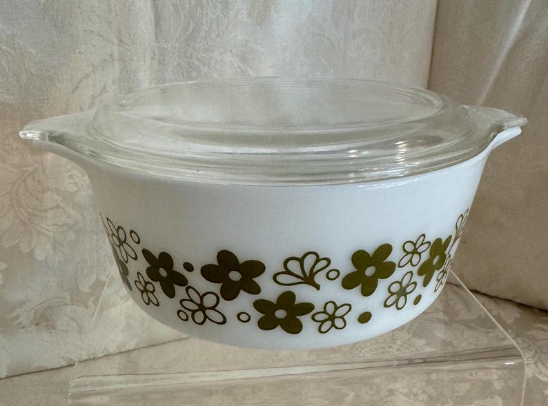 Pyrex 1970’s Spring Blossom Green Casserole #472 Dish and Lid, 750 Ml ...