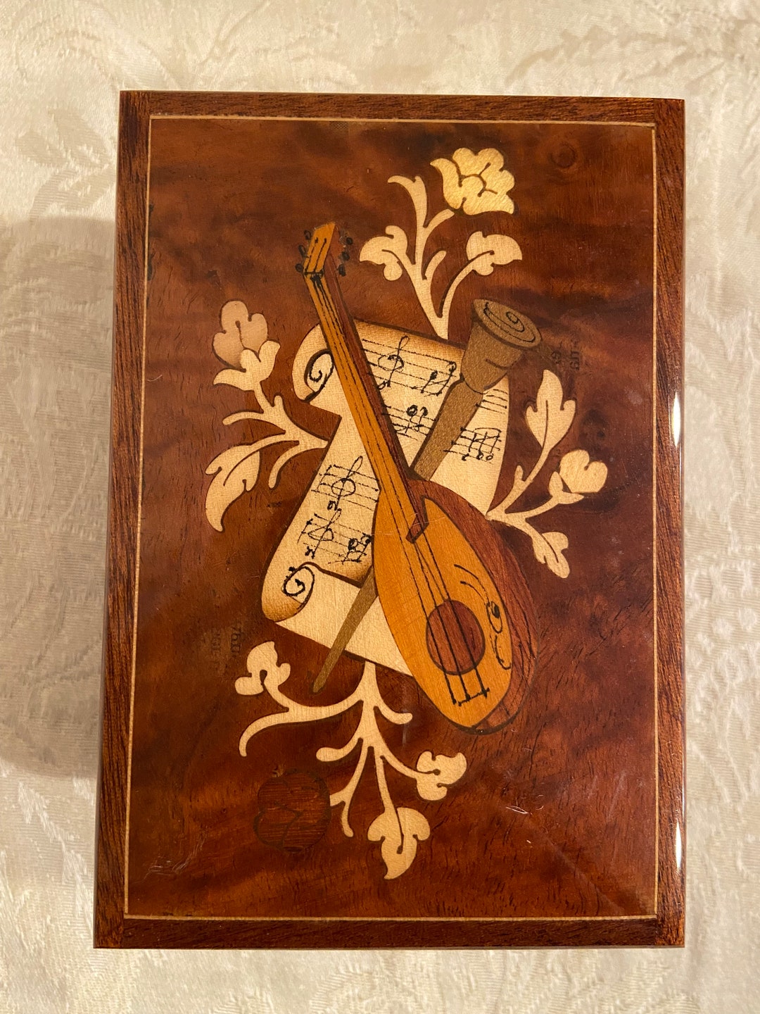 VTG Small Wooden Music Box With Marquetry (inlaid) Wood Mandolin Design ...