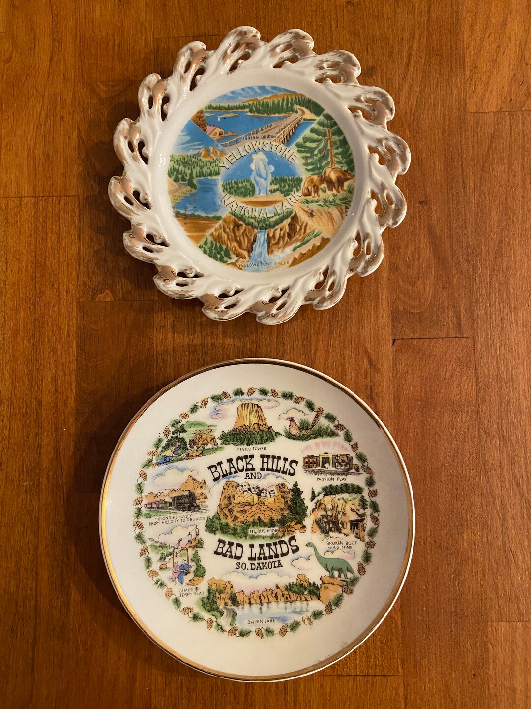 Yellowstone National Park and Black Hills/ Bad Lands Souvenir Plates ...