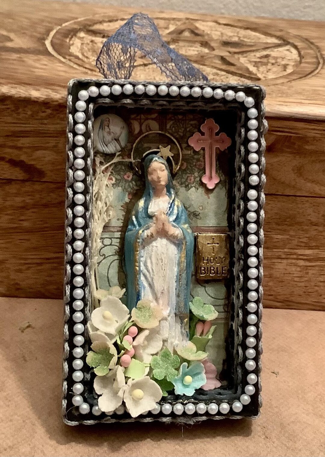 Virgin Mary, Tiny Wooden Hanging Shrine, Travel Altar, Diorama ...