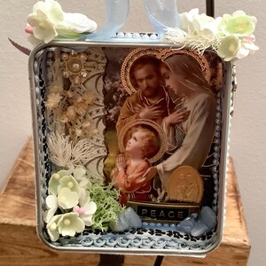 Hanging Shrine, Religious Diorama for the Holy Family, Catholic ...