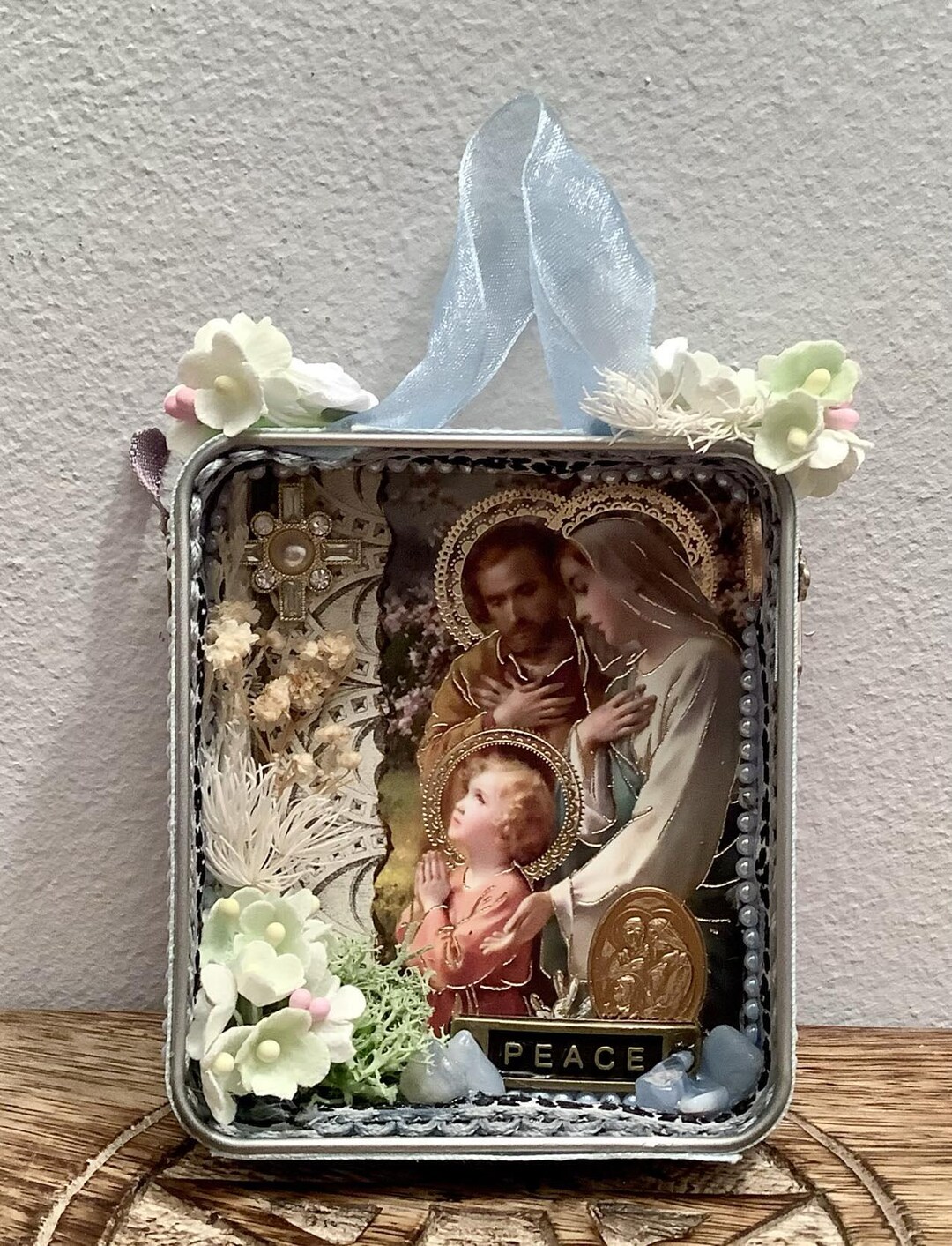Hanging Shrine, Religious Diorama for the Holy Family, Catholic ...