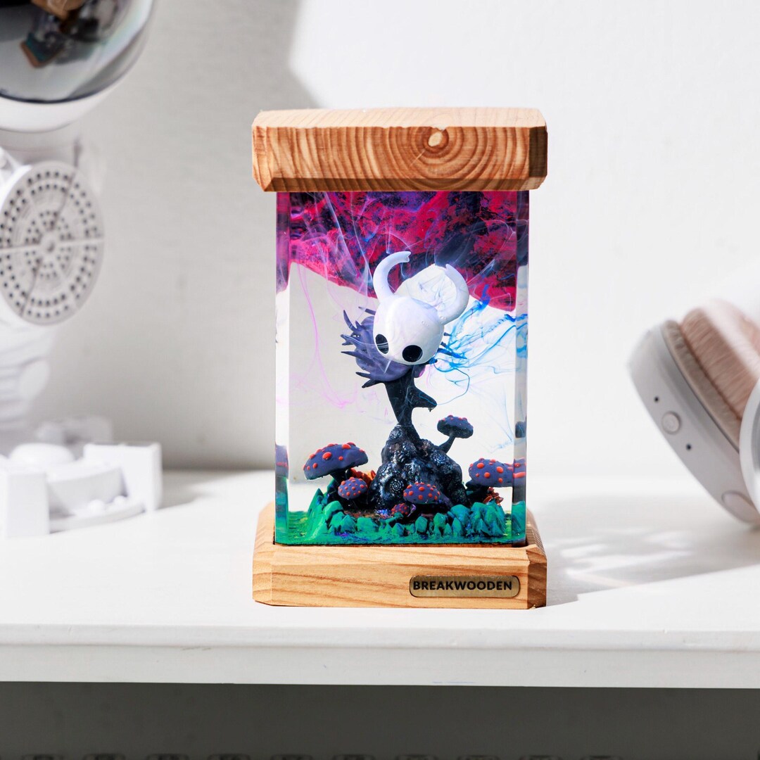 Shadow Knight Resin Lamp, Fantasy Game Art Night Light, Unique Gamer ...