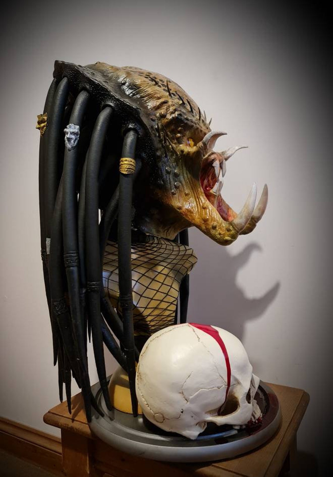 Predator 1:1 Display Bust lifesize the Predator Alien | Etsy