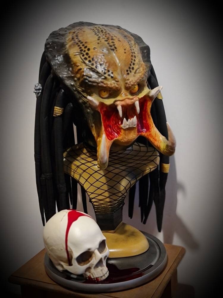 Predator 1:1 Display Bust lifesize the Predator Alien | Etsy